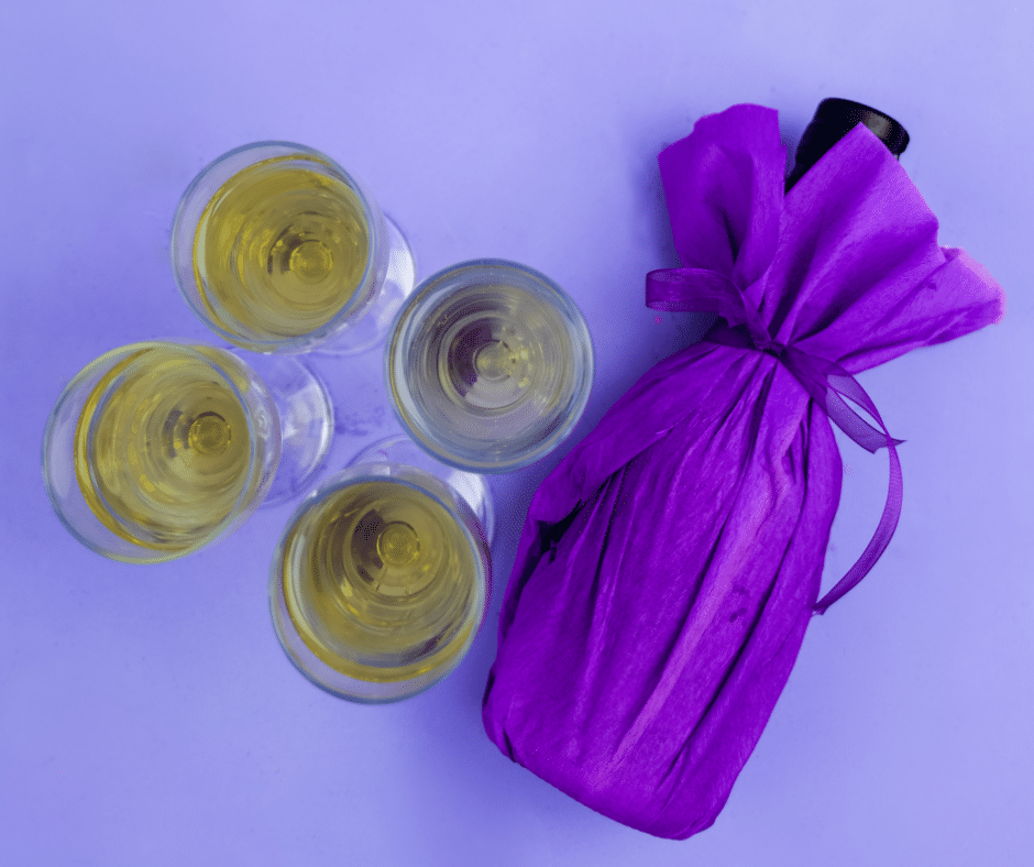 How to Wrap a Wine Bottle Easily 2024 - Tips, Tricks & Ideas